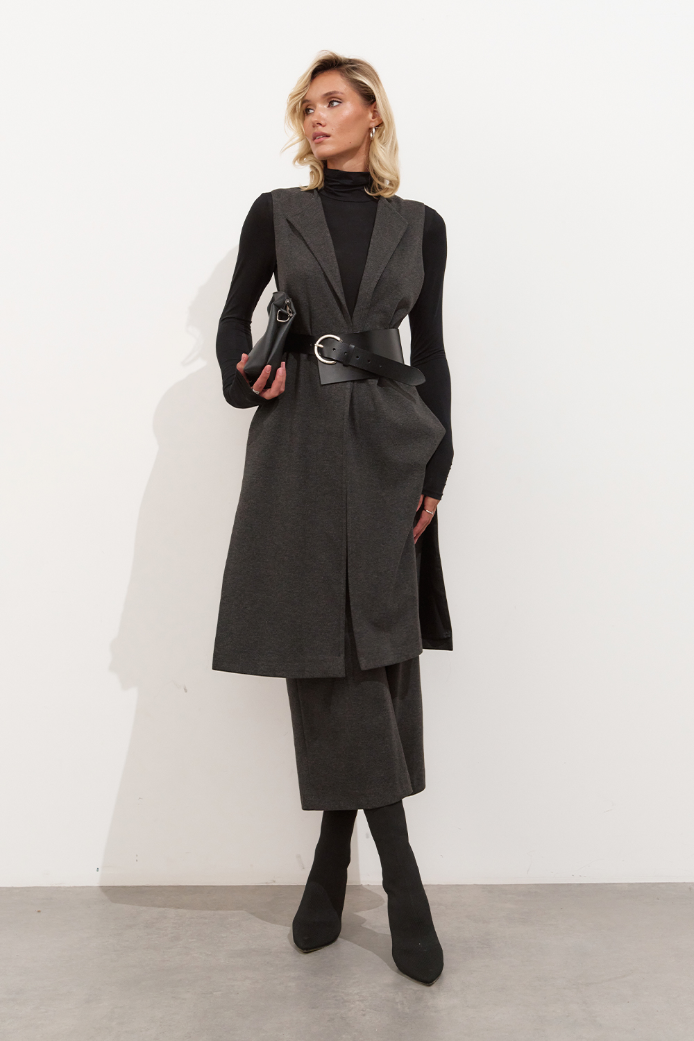 Подовжений жилет темно-сірого кольору | Natali Bolgar